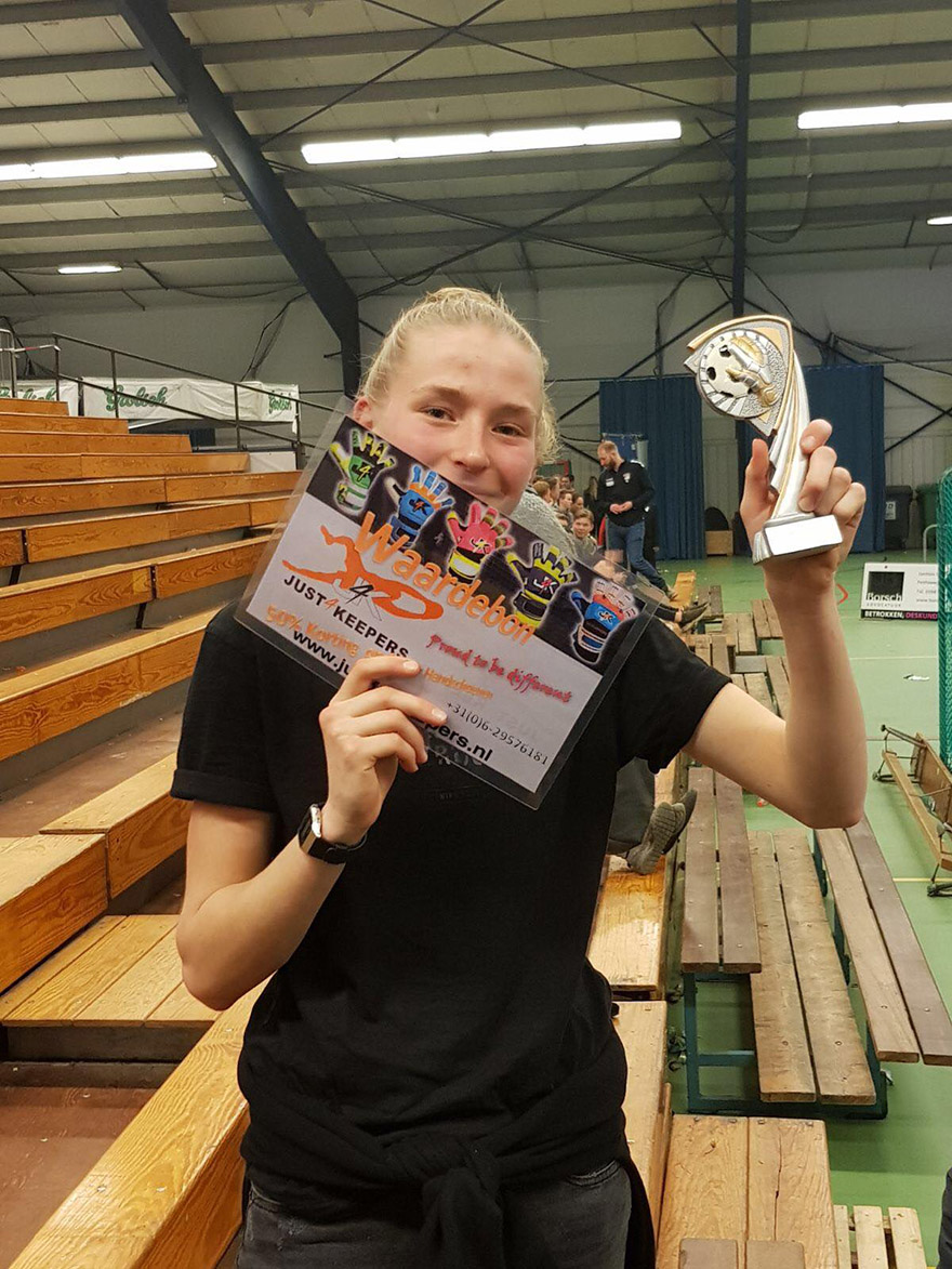 Laura Hummel verkozen tot beste keepster – v.v. De Wilper Boys